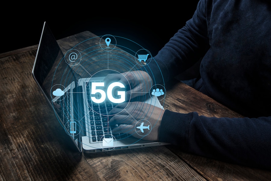 Comparing the Speed of Data on the T-Mobile 5G UC Network in the US to ...